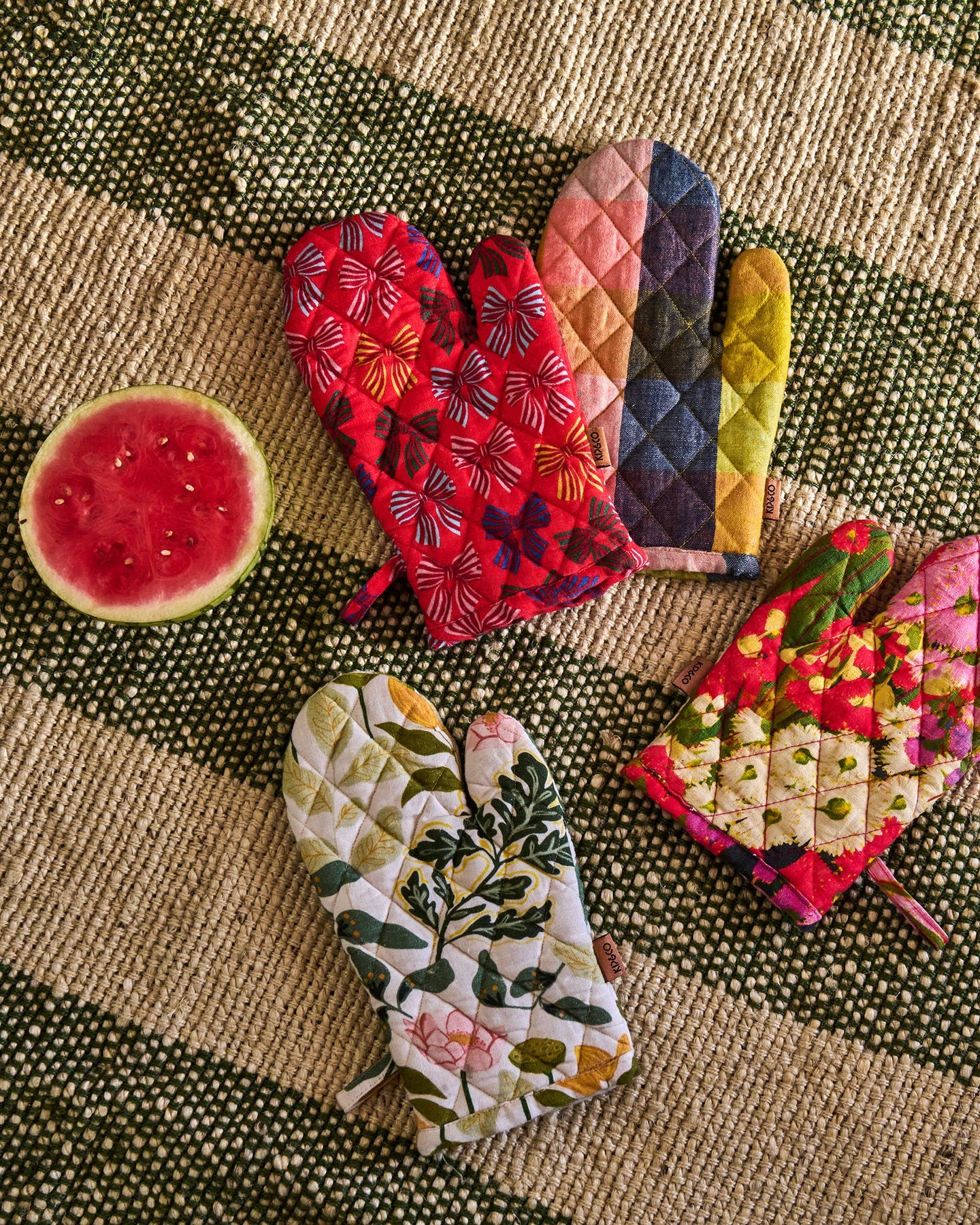 Australian Bush Blossom Oven Mitt One Size – Marlbro House